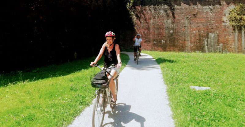Lucca Sightseeing Tour by E-bike or City bike - Price and Value: Is It Worth It?