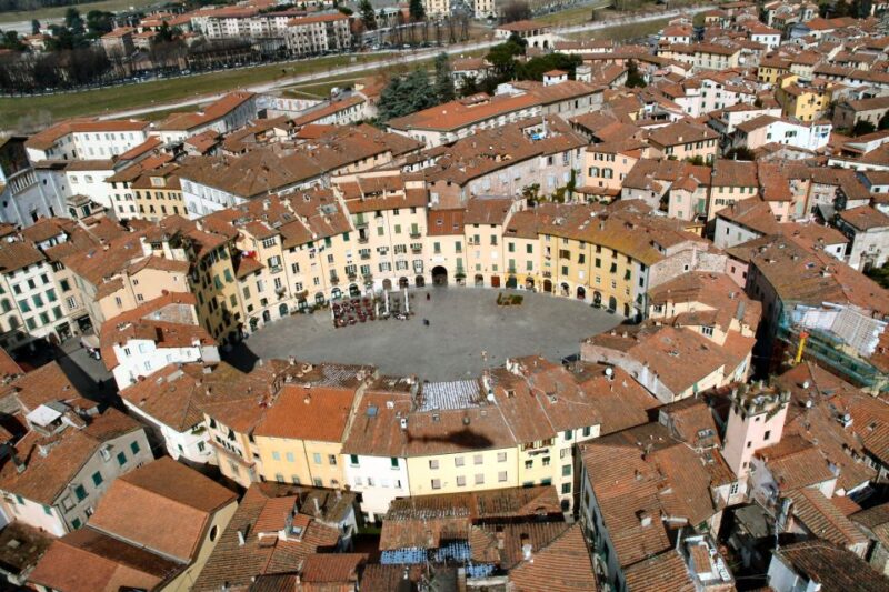 Lucca Sightseeing Tour by E-bike or City bike - In Closing
