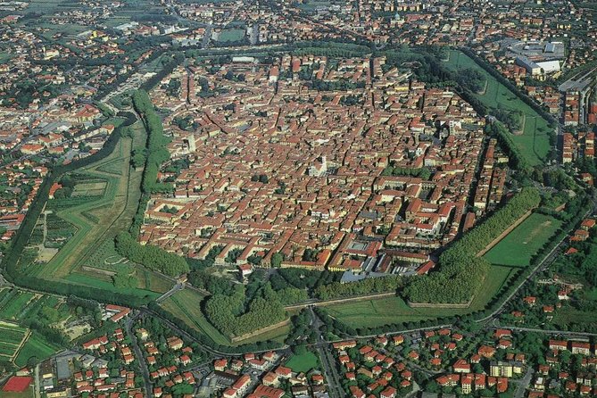 Lucca: Walking Tour of the City Centre and the Walls - Meeting and Logistics