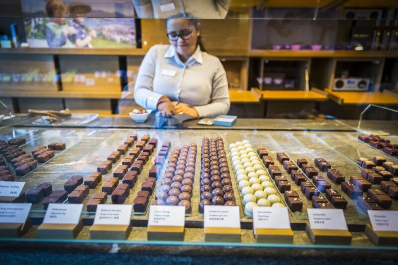 Lucerne: Chocolate Tasting With Lake Trip and City Tour - Itinerary Highlights