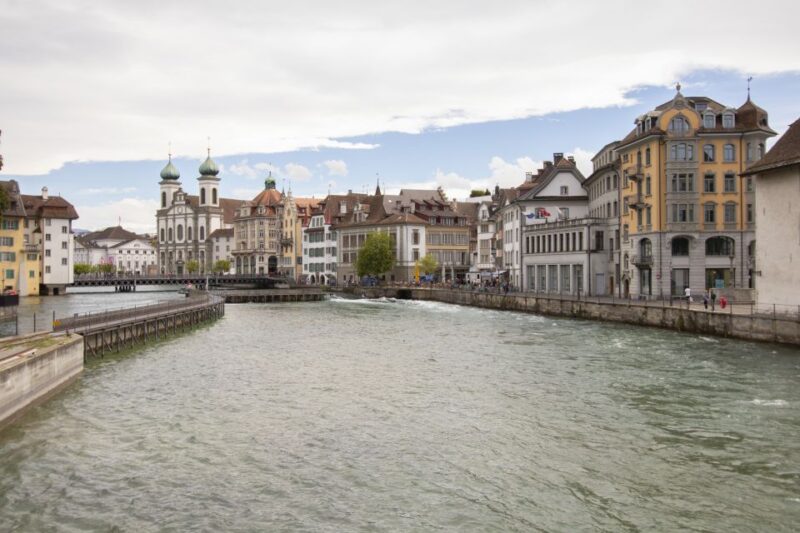 Lucerne: Express Walk With a Local in 60 Minutes - Tour Details and Logistics