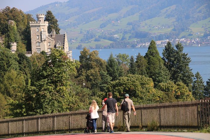 Lucerne Lakeside and Villas Private Walking Tour - Getting to the Meeting Point