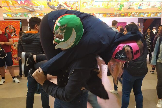 LUCHA LIBRE experience created by real fans with TACOS and MEZCAL - FAQ