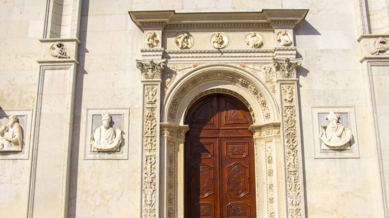 Lugano: Insta-Perfect Walk With a Local - Local Perspectives and Anecdotes