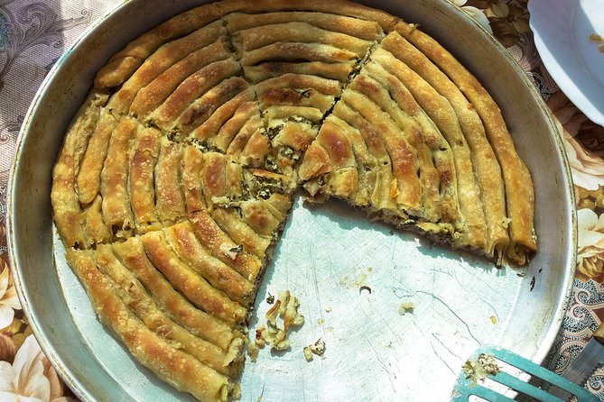 Lukomir Highland Village Hike - Navigating the Hike