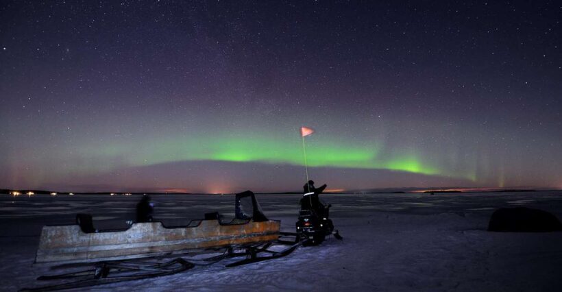 Luleå : Northern Lights Tour on a Snowmobile drawn Sled - What to Expect from the Northern Lights Snowmobile Tour