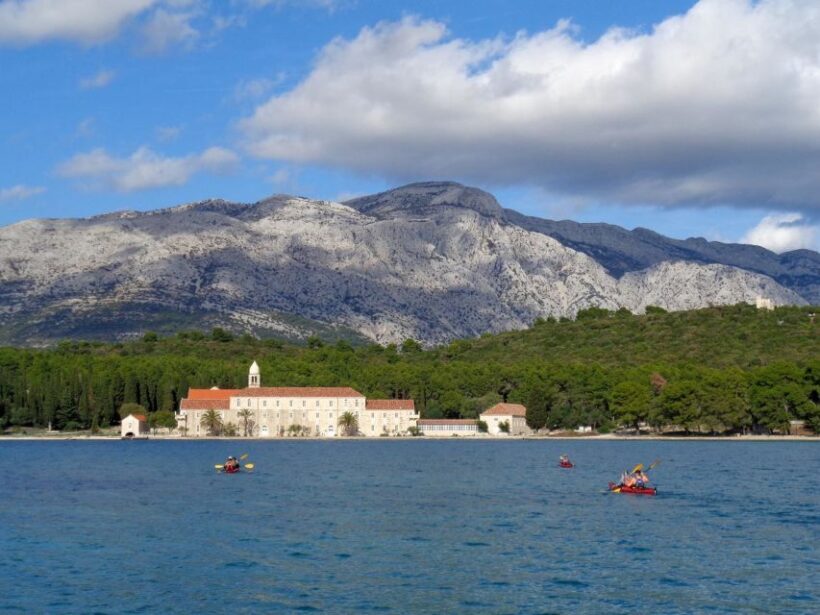 Lumbarda - Sunset Kayak Tour with a Picnic - Wine and Sweets - What’s Included & Practical Details