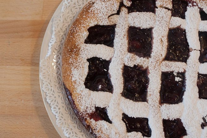 Lunch or dinner and cooking demo at a local home in Chieti - Authenticity and Connecting with Locals