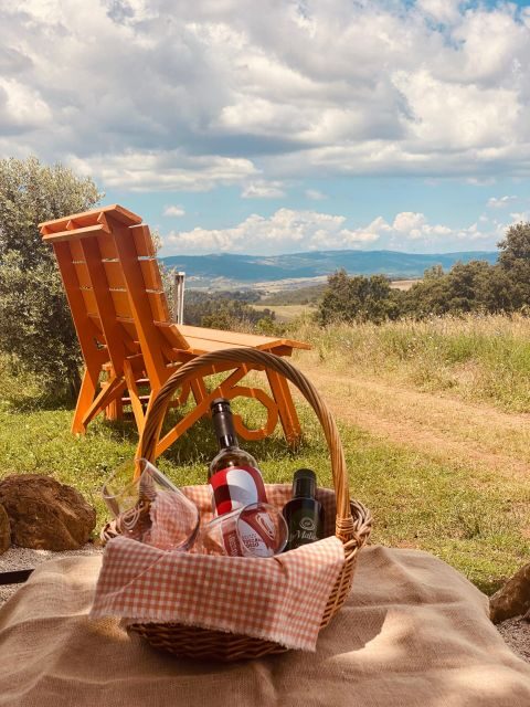 Lunch Picnic in the scenic hills of Maremma Tuscany - Key Points