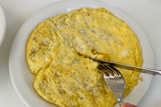 Lunchtime Tapas Tour in the Eixample With the Barcelona Taste - Group Size and Accessibility