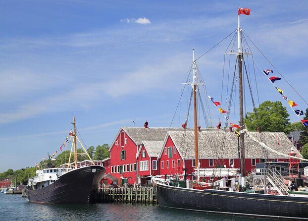 Lunenburg Tour - Exploring the Lunenburg Tour: A Practical Guide to Nova Scotia’s Coastal Gem