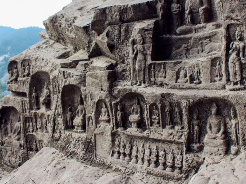 Luoyang: Longmen Grottoes and White Horse Temple Guided Tour - Key Points