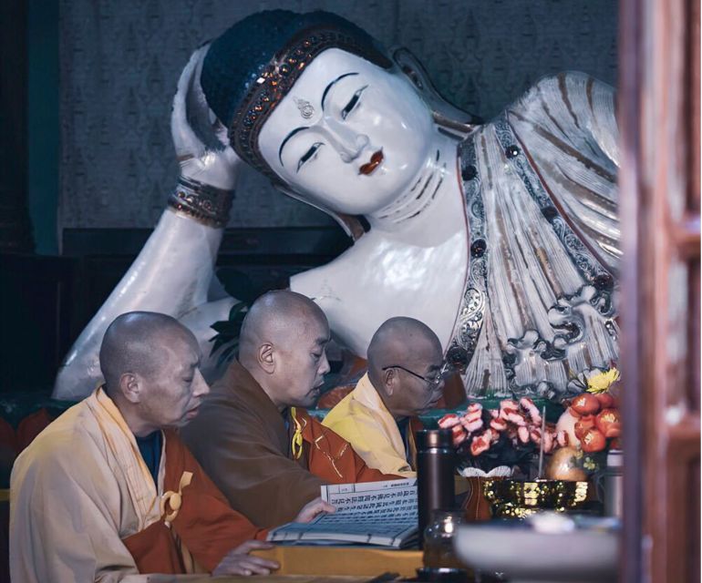 Luoyang: Longmen Grottoes and White Horse Temple Guided Tour - Authenticity and Local Flavor