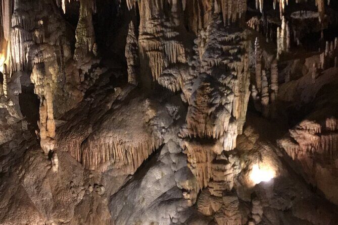 Luray Caverns Private Round Trip Transfer By Luxury Vehicle - Inside Luray Caverns: What You Can Expect