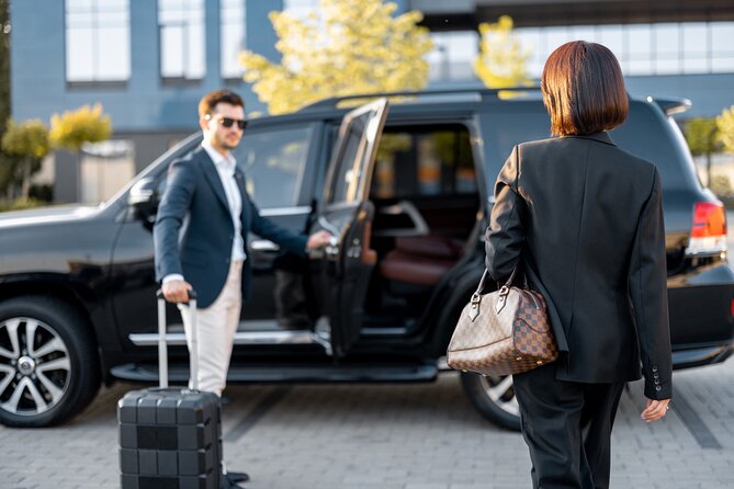 Luton Airport Taxi - Private Transfer to/from London - Introduction: A Closer Look at the Luton Airport Private Transfer