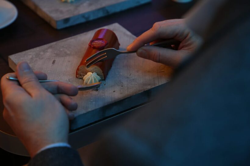 Luxembourg: Gourmet Food Dinner in a Vintage Bus - The Value Proposition