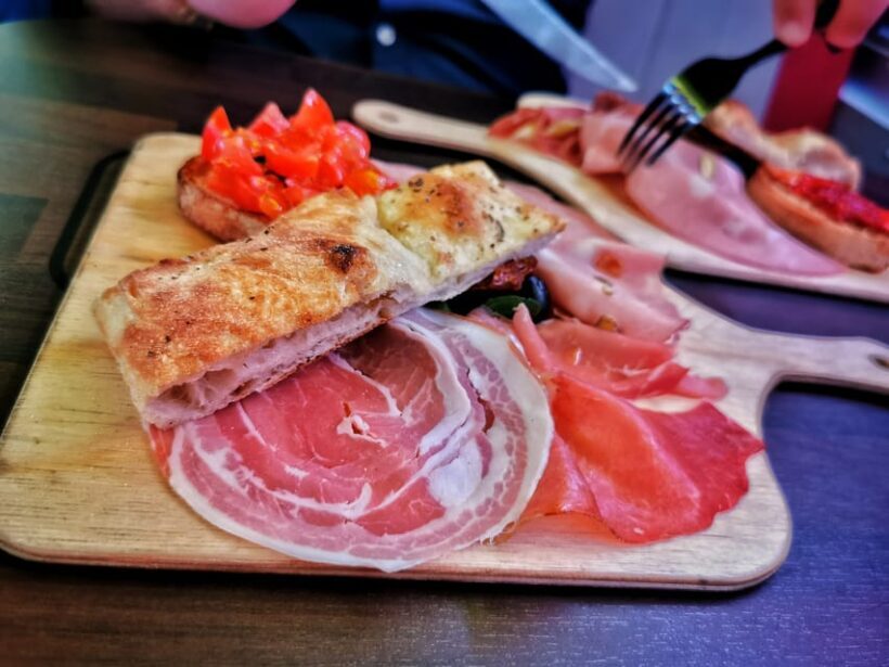 Luxembourg: Italian-Style Dinner in a Vintage Bus - What to Expect During the Tour