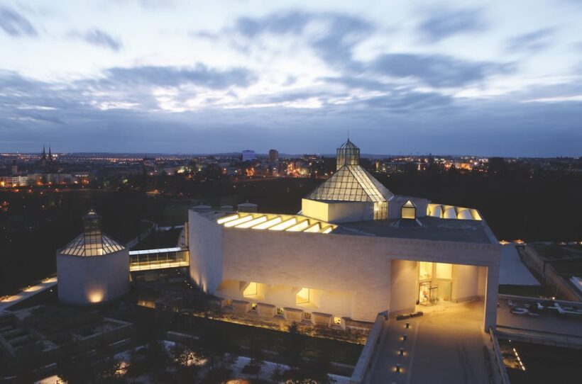 Luxembourg: Mudam Contemporary Art Museum Entry Ticket - Overview of the Mudam Experience