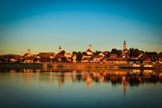 Luxurious, private day cruise with a waterlimousine to Szentendre - The Value Proposition