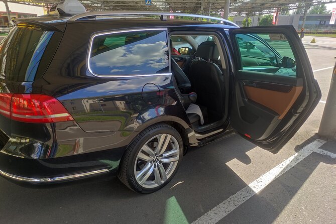 Luxury airport transfer from Lodz to Warszawa Chopin Airport - Why Choose a Luxury Airport Transfer?