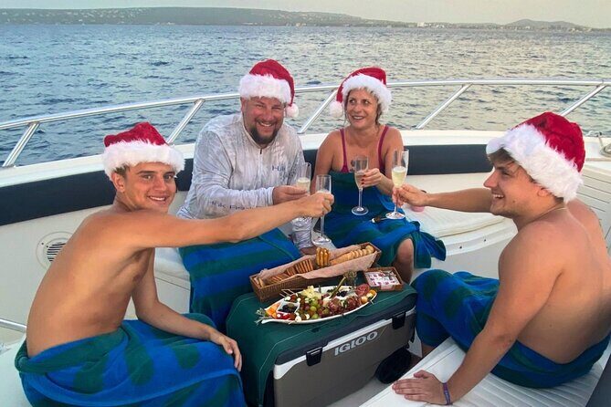 Luxury and Private Snorkel with Beach and Sunset View - Key Points