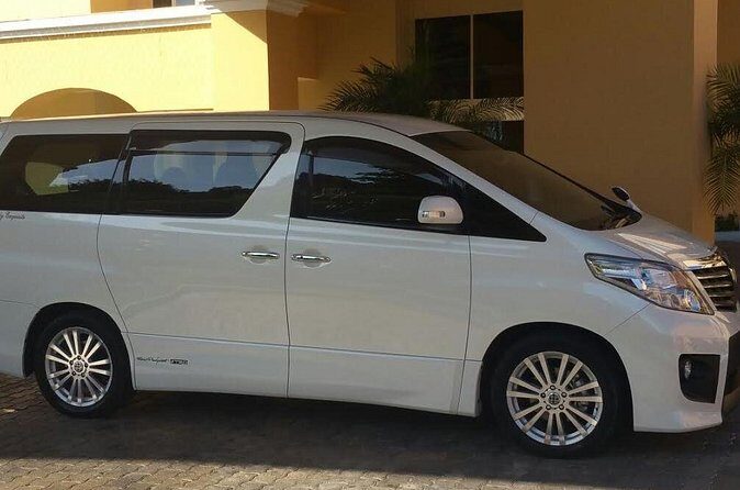 Luxury Bahia Principe Jamaica Private Airport Shuttle - What Makes It Stand Out?