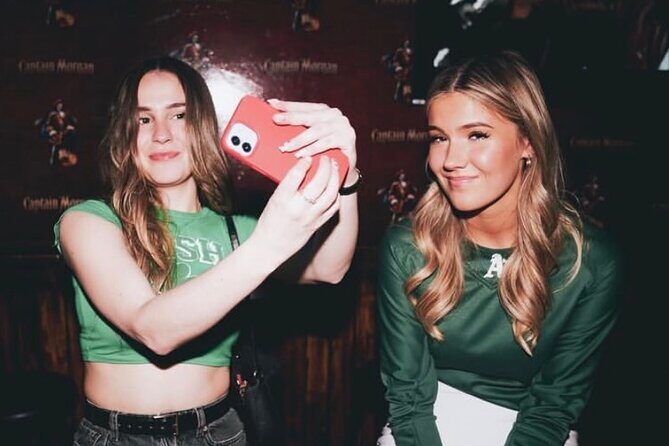 Luxury Bar Crawl with Dinner Private Experience - Stop 4: Havensight Mall – Bar Hopping & Dock Views