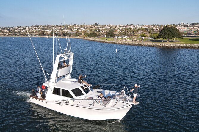 Luxury Bay or Sunset Yacht Cruise in San Diego - An In-Depth Look at What Makes This Yacht Cruise Special