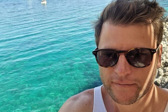 Luxury Catamaran sailing with welcome Drinks Tapas Max10-12Person - A Closer Look at the Mallorca Catamaran Experience