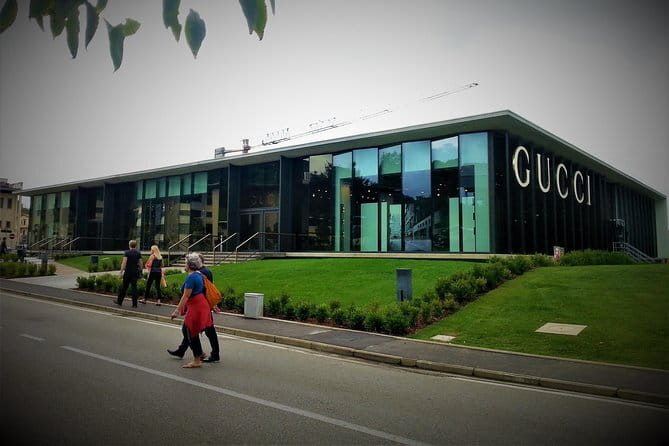 Luxury Chauffeur Service THE MALL from Florence to Reggello - Key Points