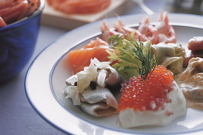 Luxury Day Trip to Tallinn With Superior Cabin VIP Guide and Lavish Buffet - Exploring the Historic City of Tallinn