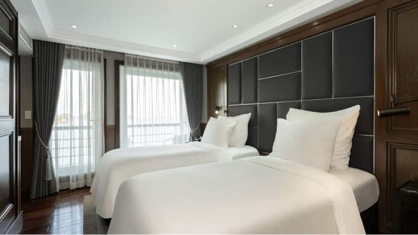 Luxury Experience 2D1N : Ha Long & Lan Ha Bay & Fine Dining - The Experience of Dining at Sea