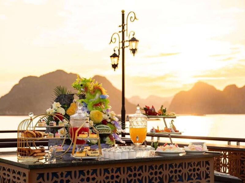 Luxury Ha Long Bay Day Trip From Harbor/ Buffet Lunch/Kayak - Analyzing the Value
