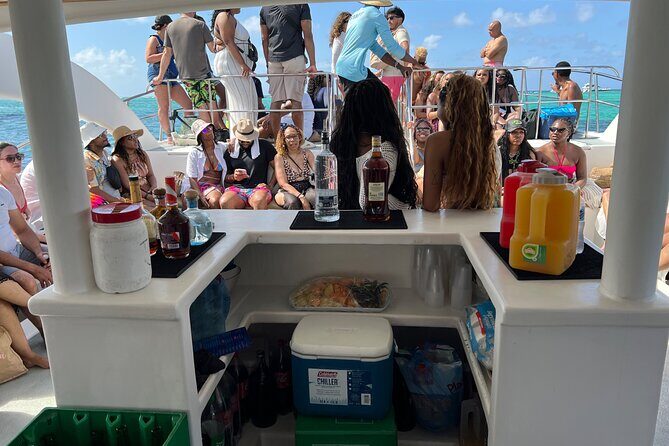 Luxury Hip Hop Boat PartyDrinks, Music, and the Best Vibes in PC - Music and Atmosphere: Feel the Caribbean Beat