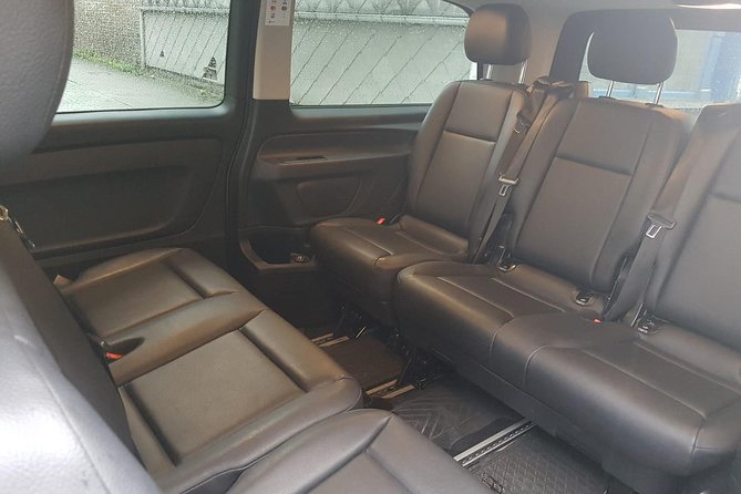 Luxury Minivan from Charleroi airport to the city of Ghent - A Closer Look: Why Choose This Service?