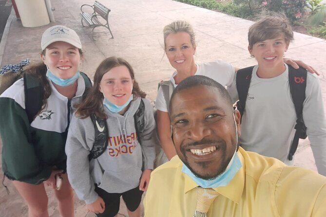 Luxury MKT Town Car Private Roundtrip Transfer - Why Choose This Transfer?