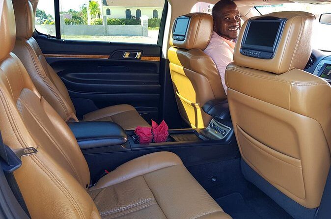 Luxury MKT Town Car Private Roundtrip Transfer - Summary: Who Is This Transfer Best For?