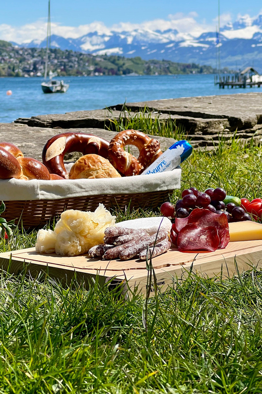 Luxury Picnic by Zurich Lake - Gourmet Picnic Delicacies
