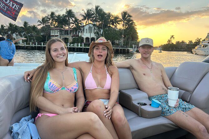 Luxury Pontoon Boat Rentals in Fort Lauderdale - Who Will Love This Experience?