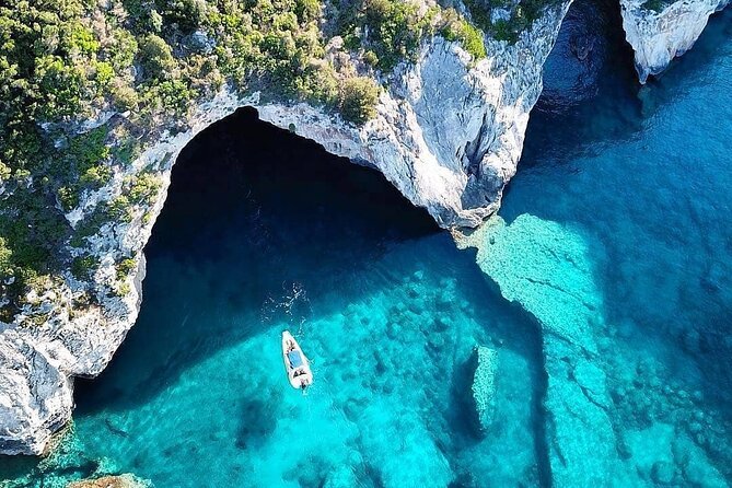 Luxury Private Cruise to Paxos, Antipaxos & Blue Caves With Lunch - Exploring the Captivating Paxos and Antipaxos