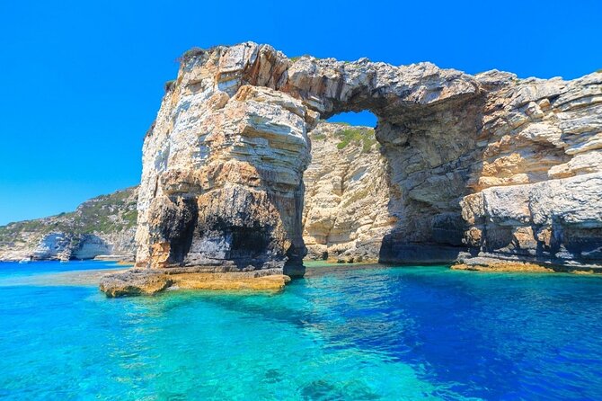 Luxury Private Cruise to Paxos, Antipaxos & Blue Caves With Lunch - Capturing the Breathtaking Scenery