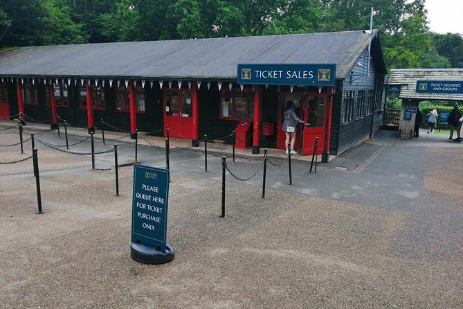 Luxury Private Day Hire From & to London via Dover & Leeds Castle - History and Grandeur of Dover Castle