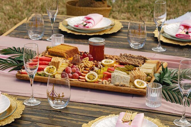 Luxury Private Picnic with Caribbean Cuisine - Key Points