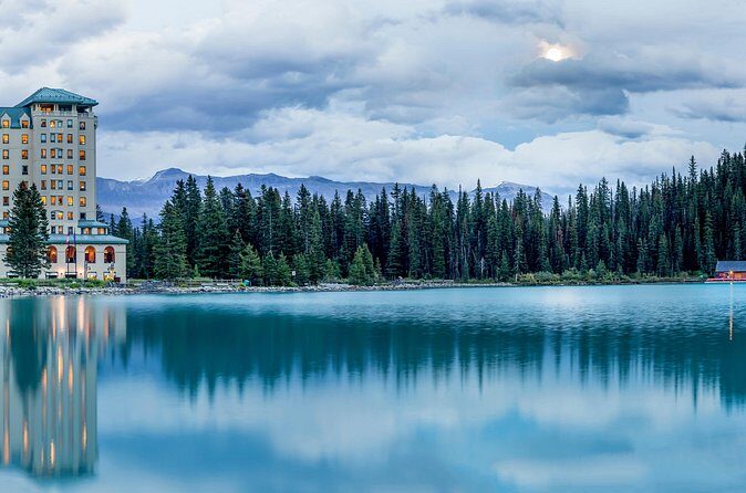 Luxury Private Tour of Lake Louise, Moraine, Peyto and Banff - Final Thoughts: Who Is This Tour For?