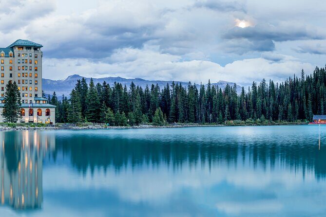 Luxury Private Tour of Lake Louise, Moraine, Peyto and Banff - FAQ