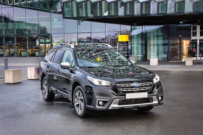 Luxury Private Transfer from Reykjavik to Keflavik Airport - Key Points