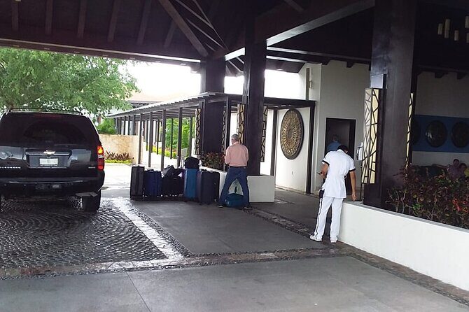 Luxury private transportation from CUN Airport to Puerto Aventuras & Akumal - Why it’s a good investment