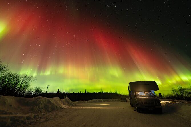 Luxury RV Small Group Aurora Chasing Tour with Photography - Key Points
