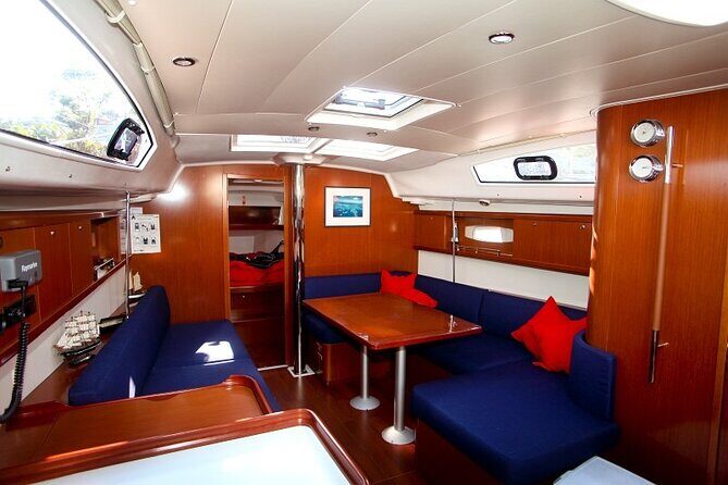 Luxury Sailing Cruise on Sydney Harbour with Lunch - Authenticity and Personal Touch