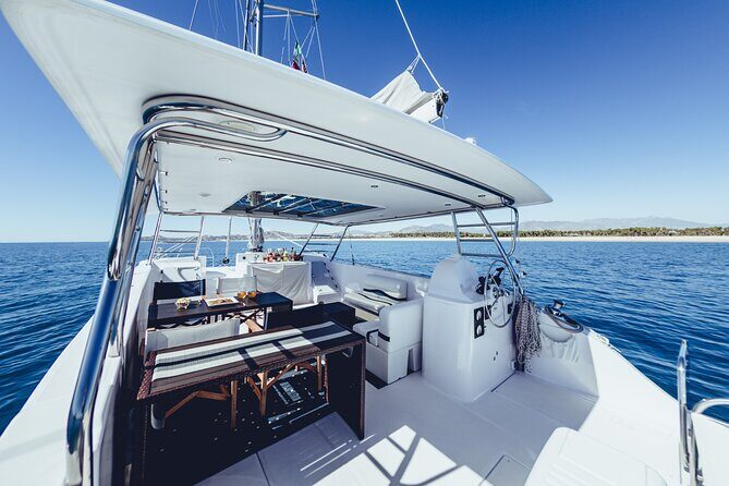 Luxury Sailing Whale Watch and The Arch (Dec 15 - Apr 15) - FAQ